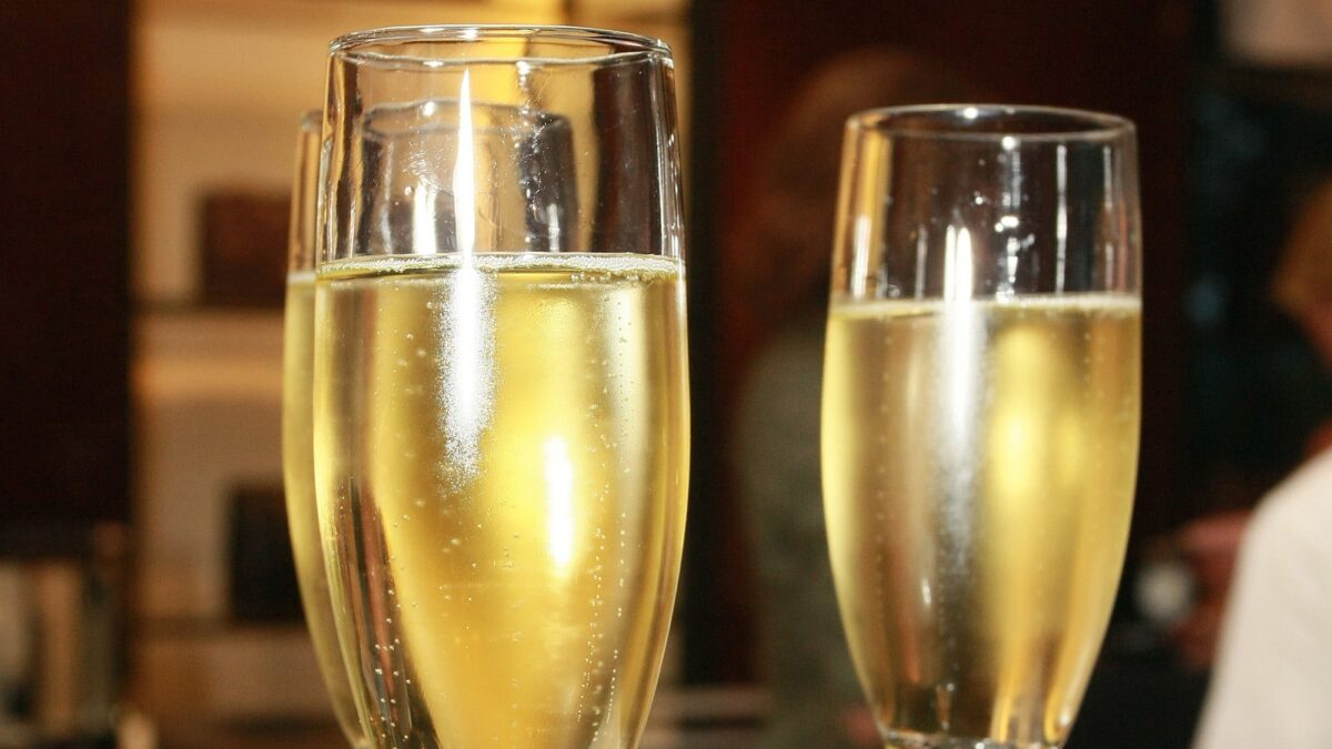 ¡Chin chin! ¿Conoces la noble historia del champán? - Forbes España