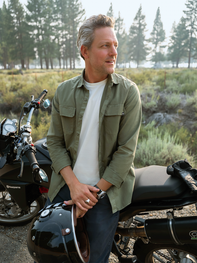 Dockers colabora con Jon Rose para velar por el agua del planeta