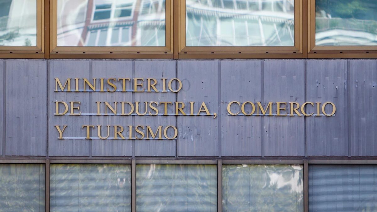 Industria aprueba 118 proyectos dotados con 104,28 millones para ...