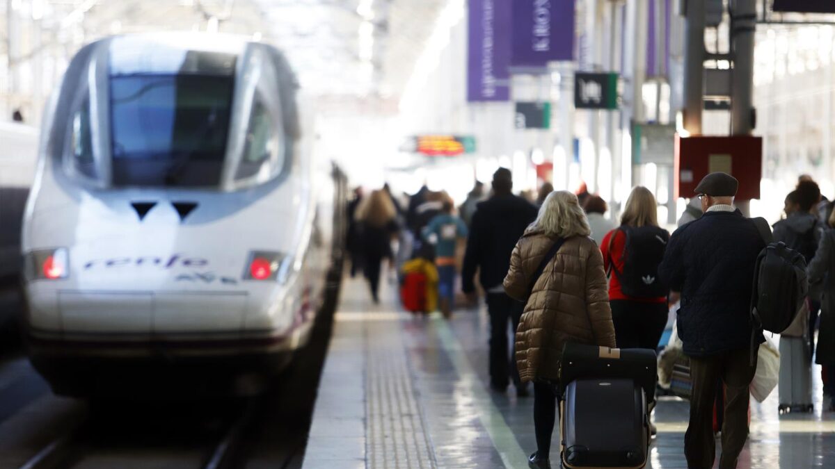 Renfe y Comboios de Portugal ofertan más de 12.500 plazas a 5,25 euros ...