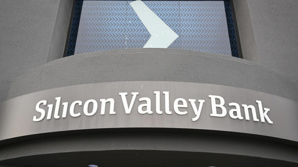 Lo que necesitas saber para entender el colapso de Silicon Valley Bank ...