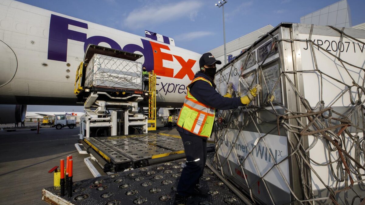 FedEx consolidará varias unidades de negocio para ahorrar 3.660 ...