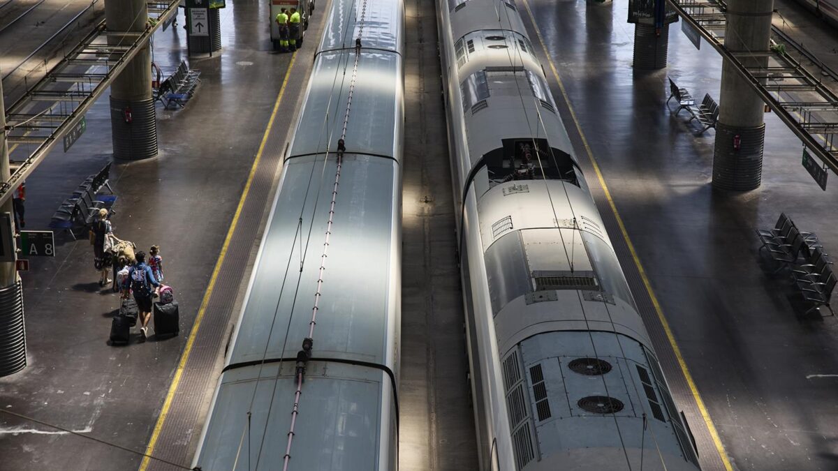 Restablecida la circulación en la línea de alta velocidad Madrid-Barcelona tras fallo en la ...