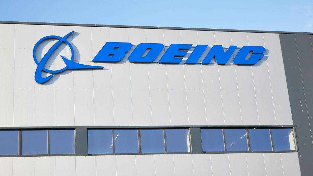 Boeing reduce un 65% sus pérdidas en el primer trimestre, hasta 384,6 ...
