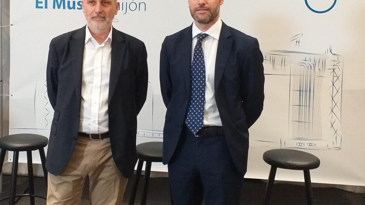 La regasificadora de El Musel, a la espera del primer buque metanero ...