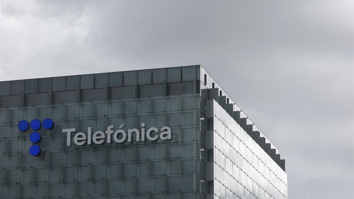 Telefónica Hispam da entrada a KKR y Entel Perú en el capital social de ...