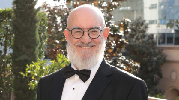 Este multimillonario ha creado una fortuna "timando" a clientes como el ...