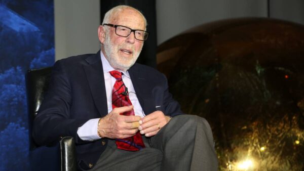 Última entrevista a Jim Simons, la leyenda de los fondos de cobertura ...