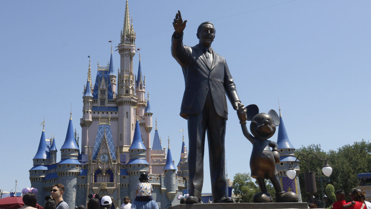 Disney World cierra por Milton: estas son las perdidas millonarias que ...
