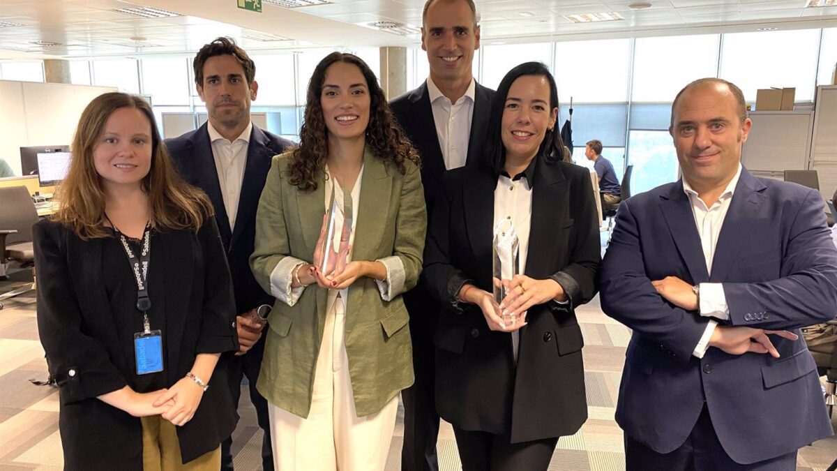 González-Bueno, Alvear y Sas (Banco Sabadell), reconocidos por ...
