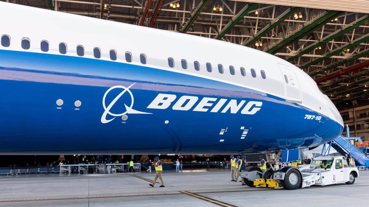 Boeing anuncia un recorte del 10% de la plantilla, unos 17.000 ...
