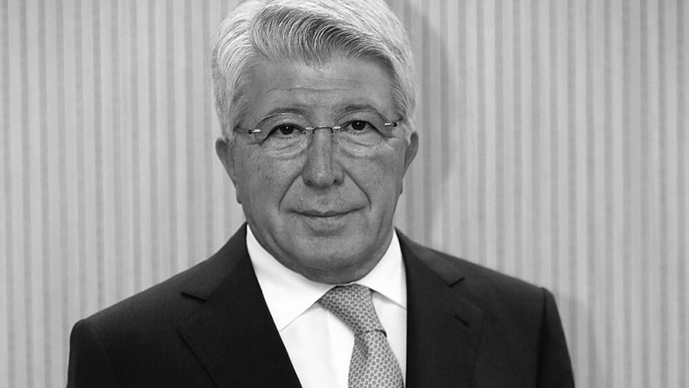 Hombre del día | Enrique Cerezo, Medalla de Oro de la Academia de Cine ...