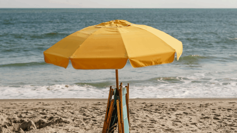 La innovadora propuesta española para protegerse del sol en la playa ...