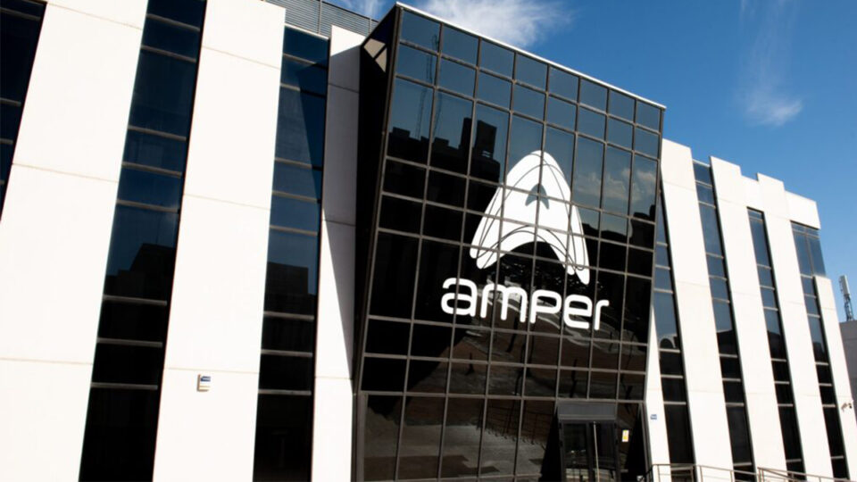 Amper ganó 4,3 millones de euros en el primer semestre de 2025, frente ...