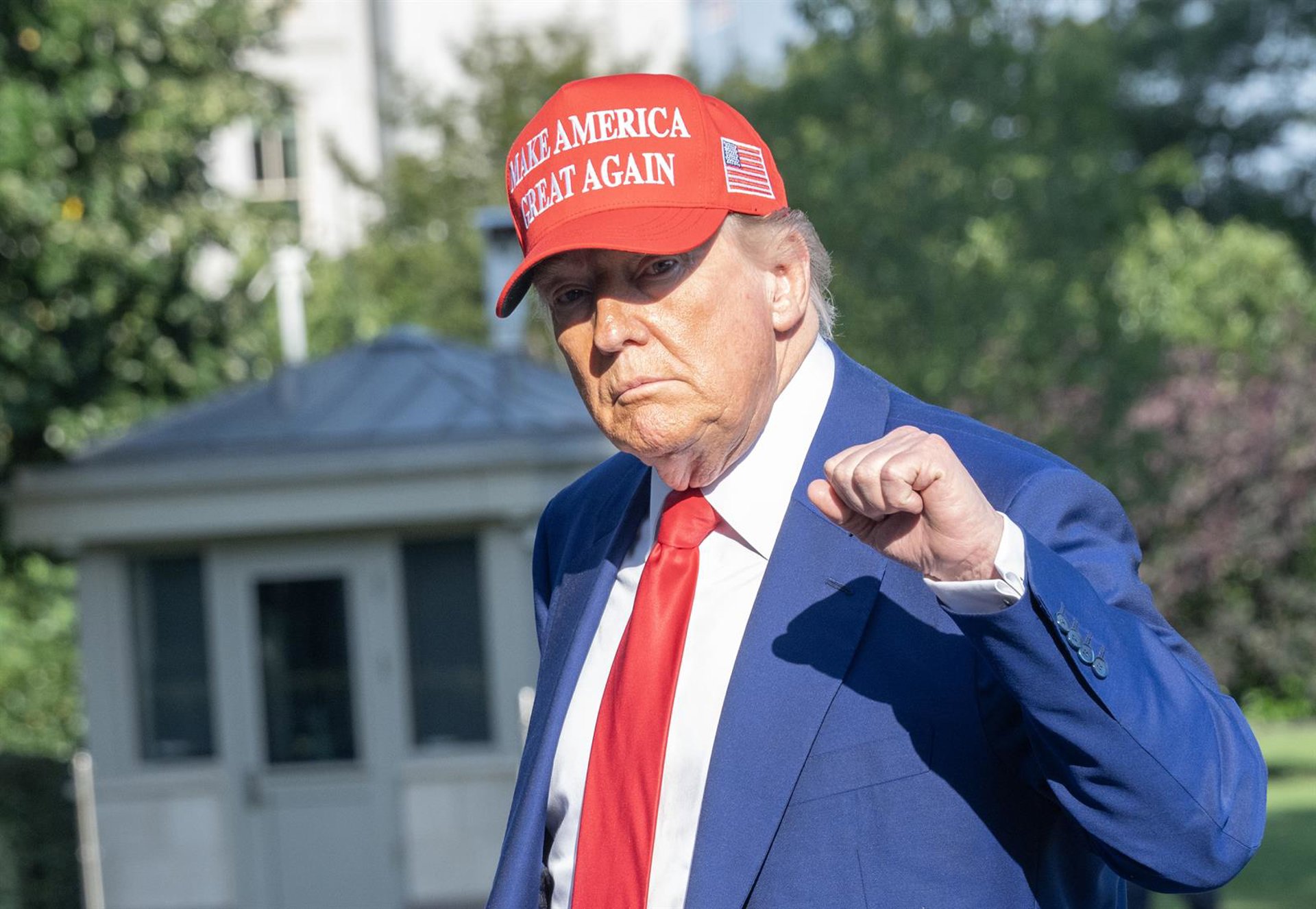 Trump logra que el Congreso apruebe su "gran y hermosa ley", la cual añadirá 2,8 billones de ...