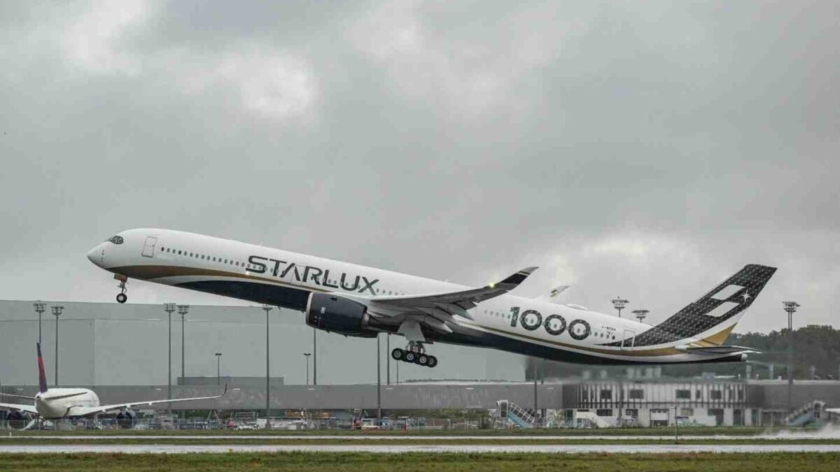 Starlux recibe su primer avión Airbus A350-1000 - Forbes España