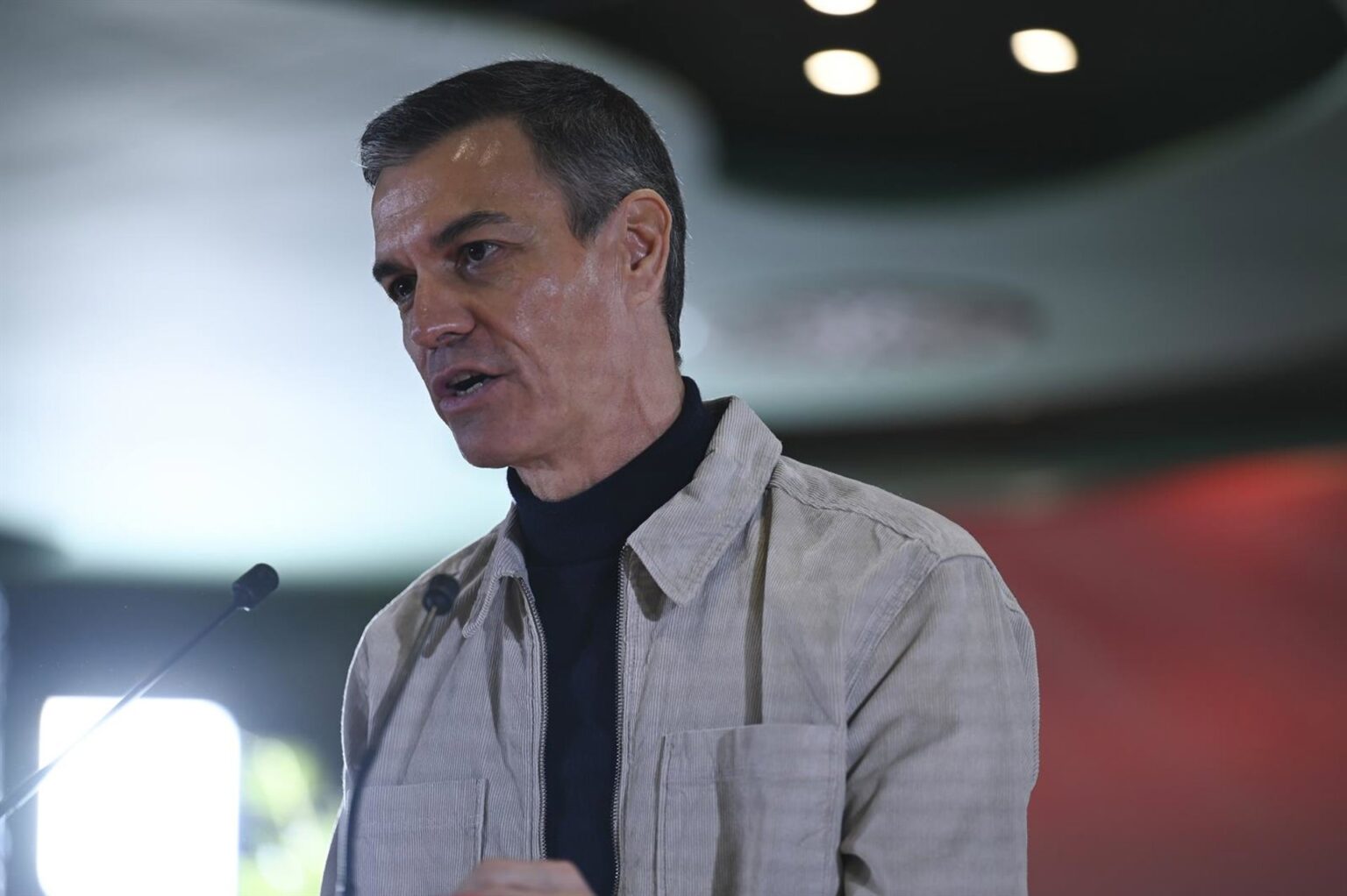 Sánchez celebra que el paro haya bajado por debajo del 10%: "Menos paro ...