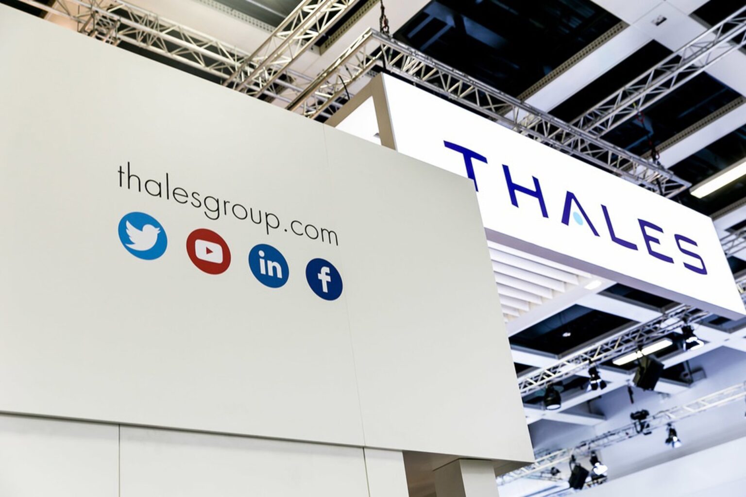 Thales gana 1.675 millones en 2025, un 18% más, y mejora dividendo, con ...