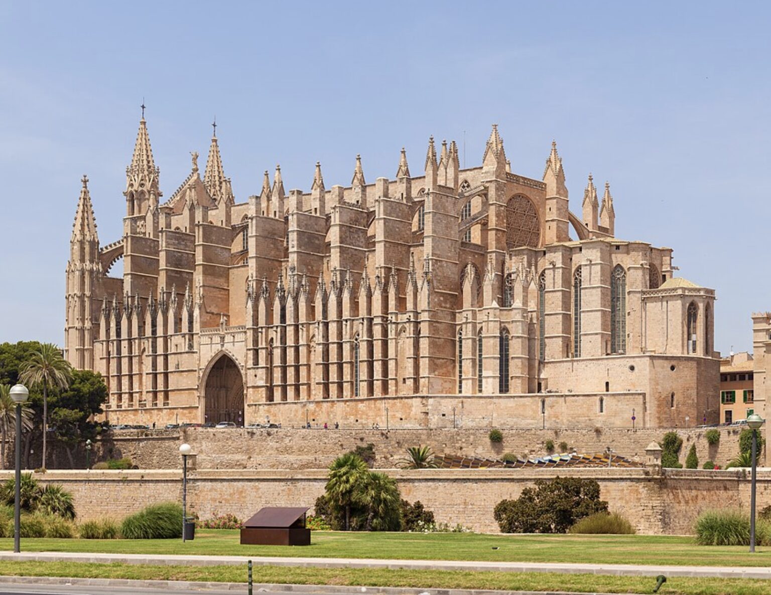 Not Prague or Notre Dame de Paris: Palma de Mallorca has the world's ...